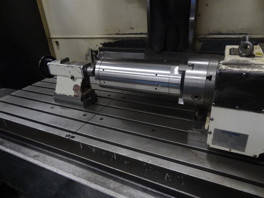 YANG MV5A VMC with Kitagawa 4th axis rotary table (1996) - 1st Machinery