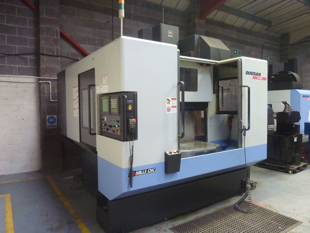 Doosan Ace VC500 (2009) - Fanuc 21i Control + Kitagawa 4th Axis - 1st ...