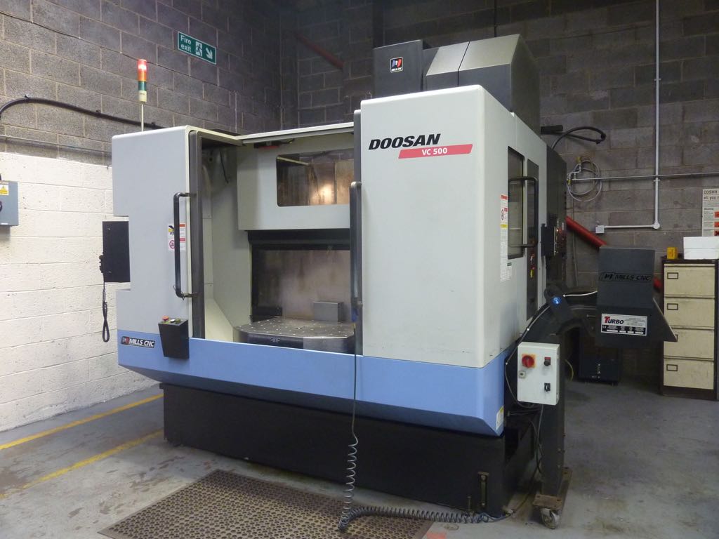Doosan Ace VC500 (2009) - Fanuc 21i Control + Kitagawa 4th Axis - 1st ...