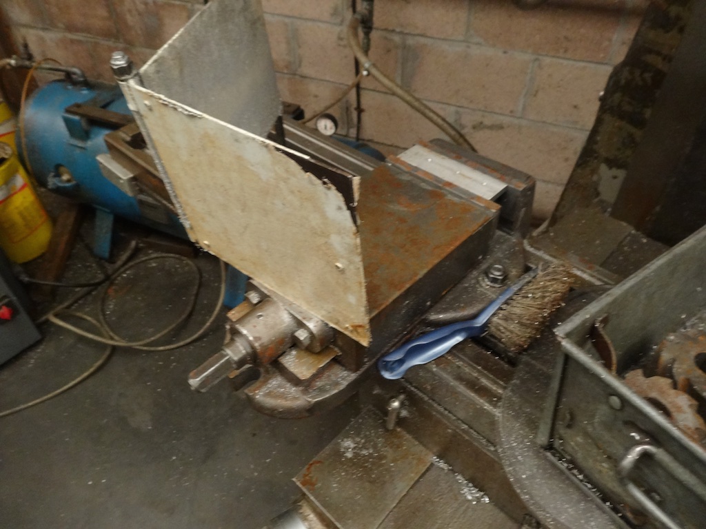 Beaver Milling machine - 1st Machinery