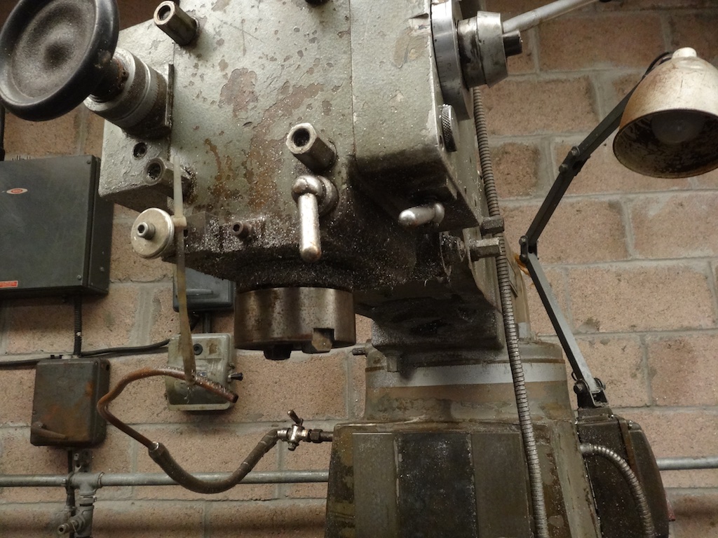 Beaver Milling machine - 1st Machinery