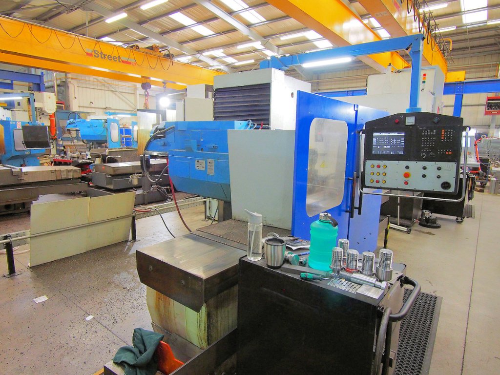 Correa A-16 CNC Milling Machine (1989) - 1st Machinery