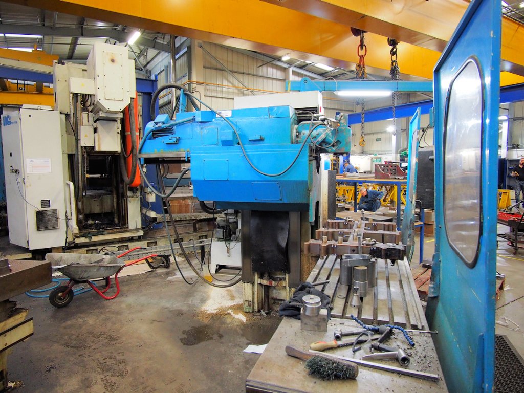 Correa CF-17 CNC Milling Machine - 1st Machinery