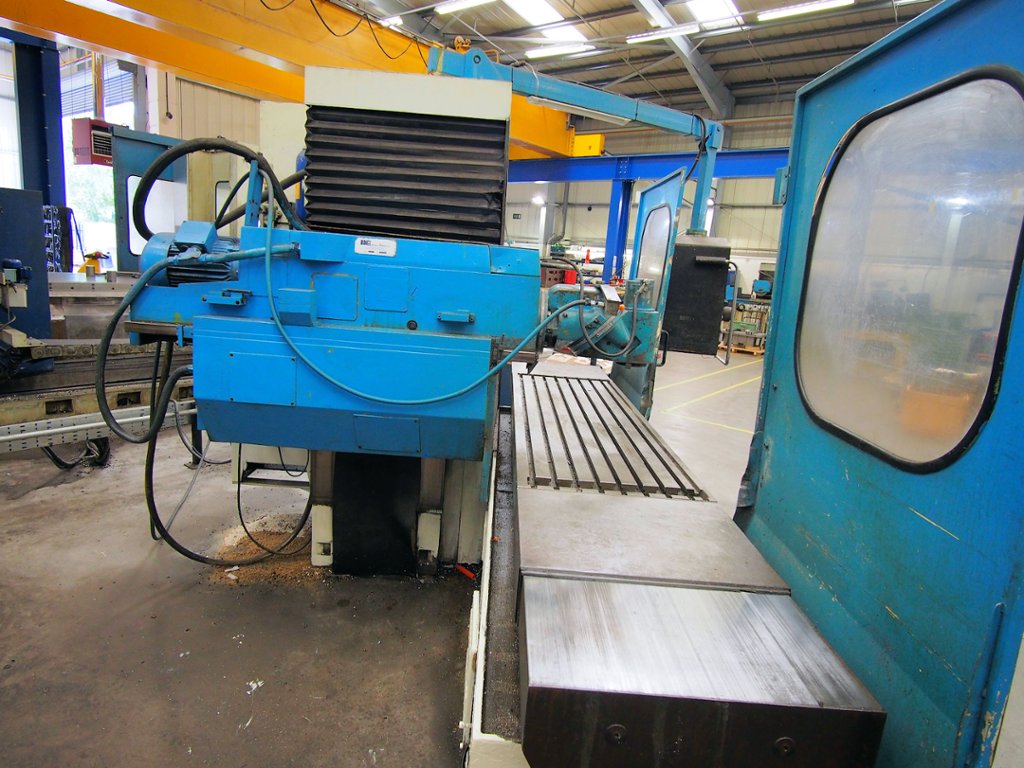 Correa CF-17 CNC Milling Machine - 1st Machinery