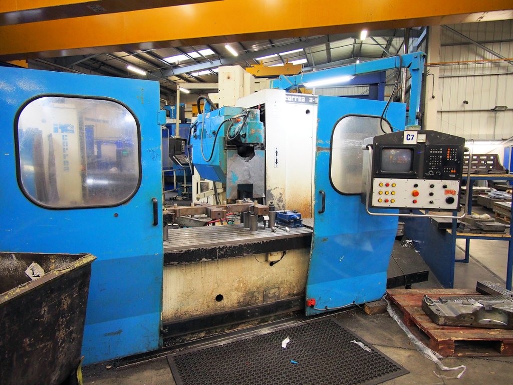 Correa CF-17 CNC Milling Machine - 1st Machinery