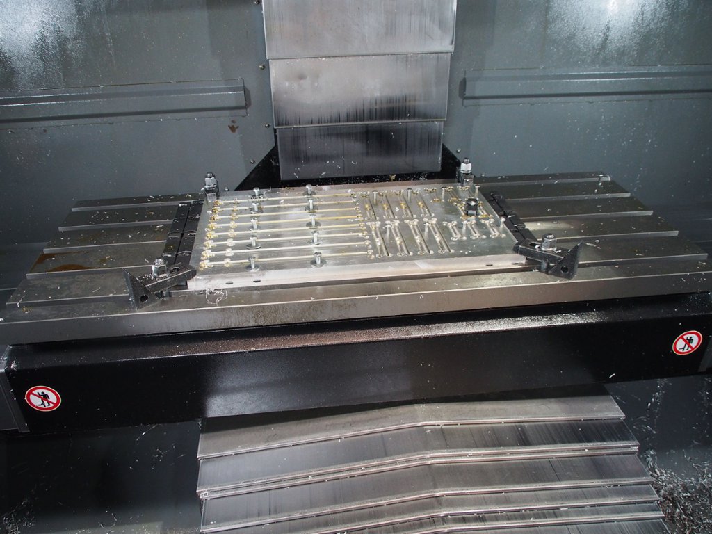 Hurco VM30 Vertical Machining Centre (2014) - 1st Machinery