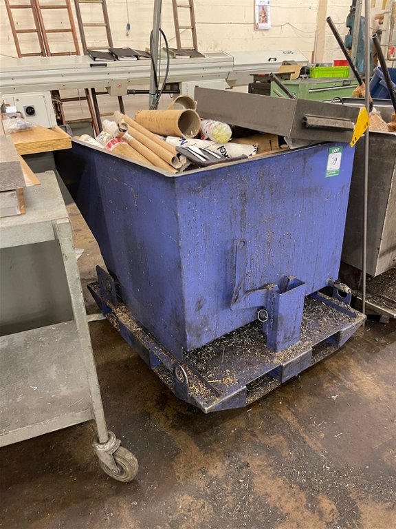 Tipping swarf skip on wheels - 1st Machinery