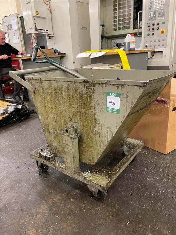 Tipping swarf skip on wheels - 1st Machinery