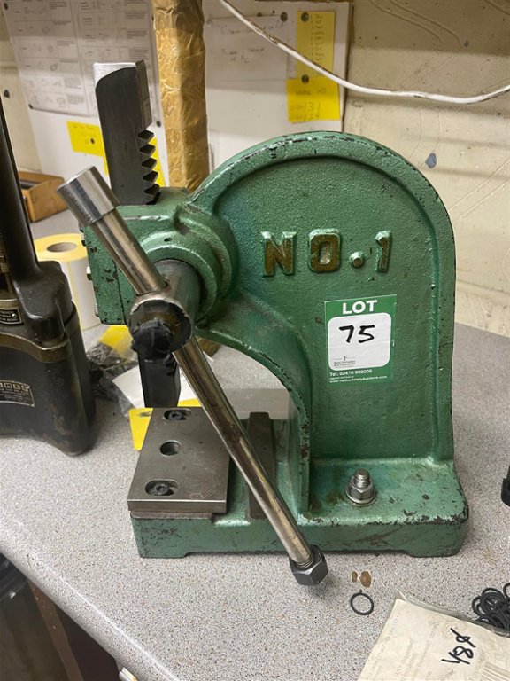 Toggle Press - 1st Machinery