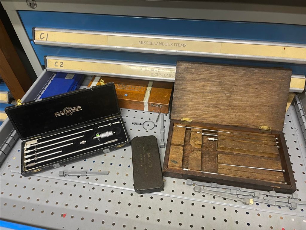 Bott Compact Cabinet with Measuring Equipment - 1st Machinery