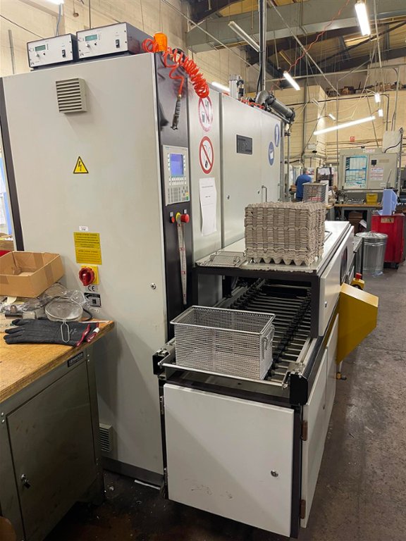 Used PERO Model VO / 011 – EX – 6633 Parts washing machine (2006) - 1st ...