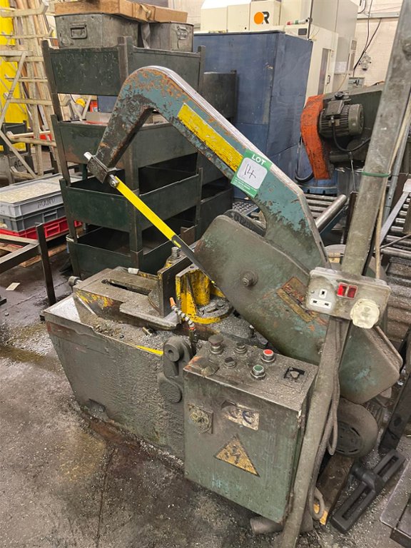 Used Excel Saw with Conveyor - 1st Machinery