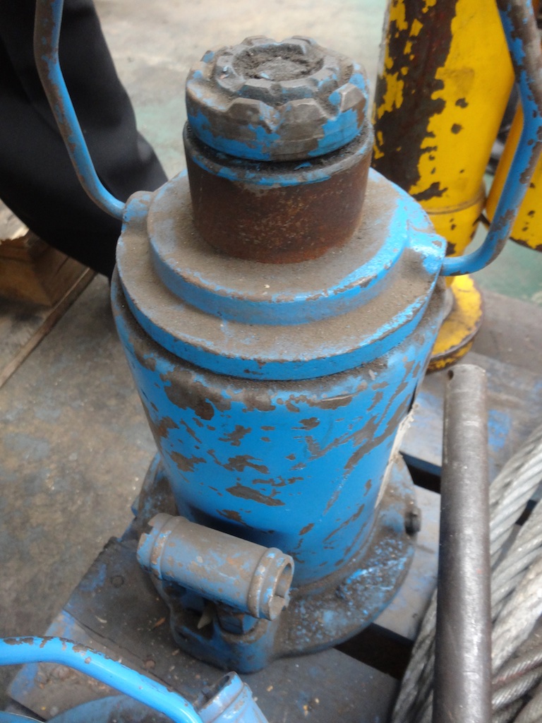 Tangye hi Press 35 Ton Hydraulic Bottle Jack - 1st Machinery