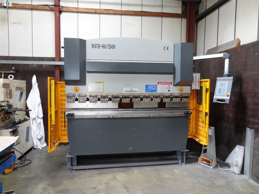 Mantech W67K -80/2500 – CNC Press brake (installed 2015) - 1st Machinery