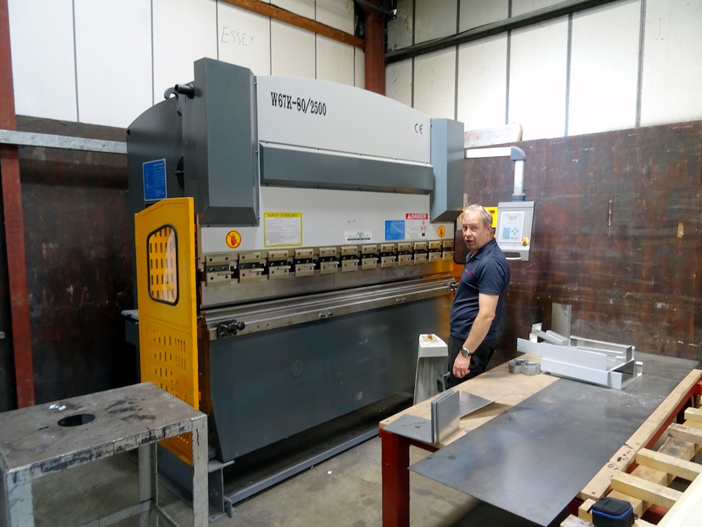 Mantech W67K -80/2500 – CNC Press brake (installed 2015) - 1st Machinery