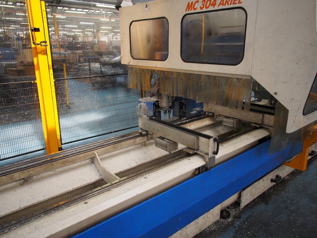 Mecal MC304 Ariel 4axis Machining Centre (2008) - 1st Machinery
